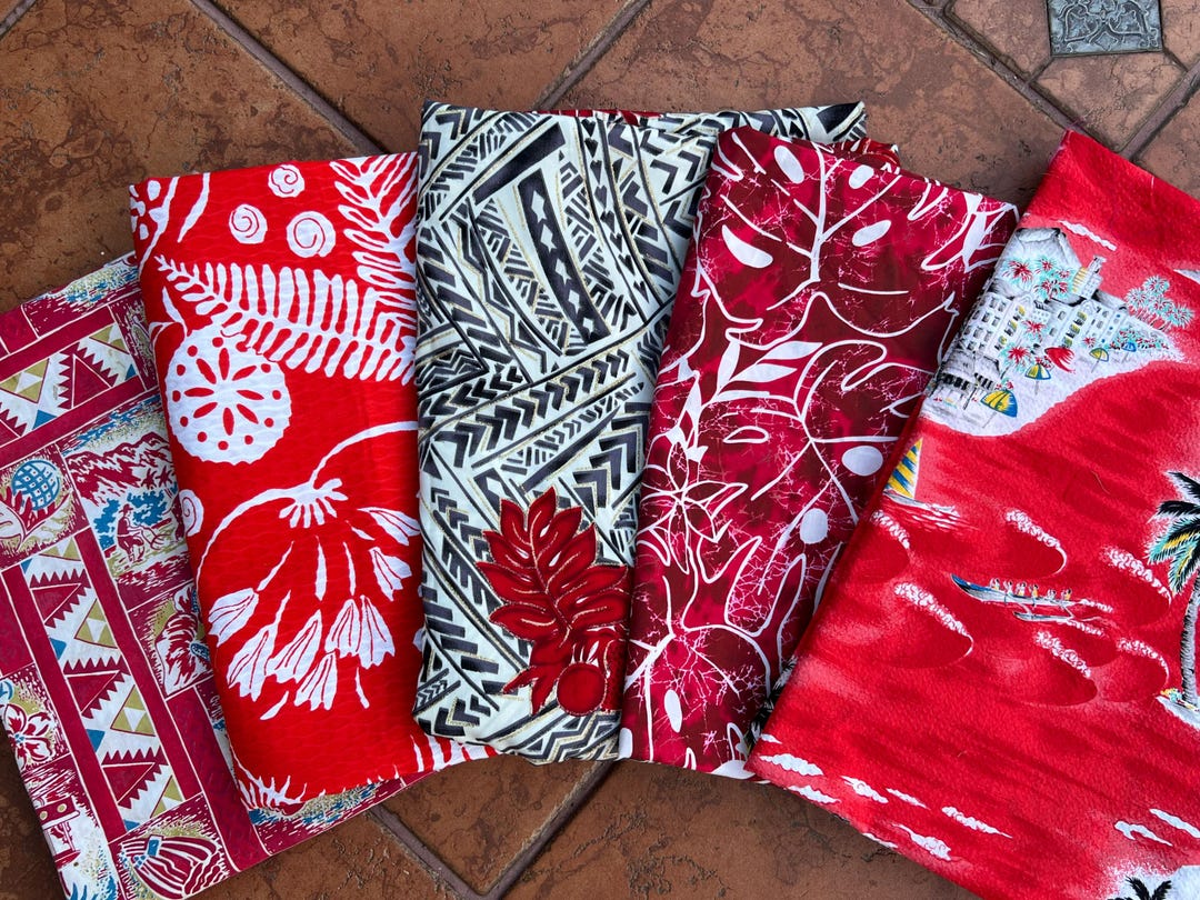 Five Pretty Vintage Fabric Pieces - Hawaiian Motif, Island Life ...