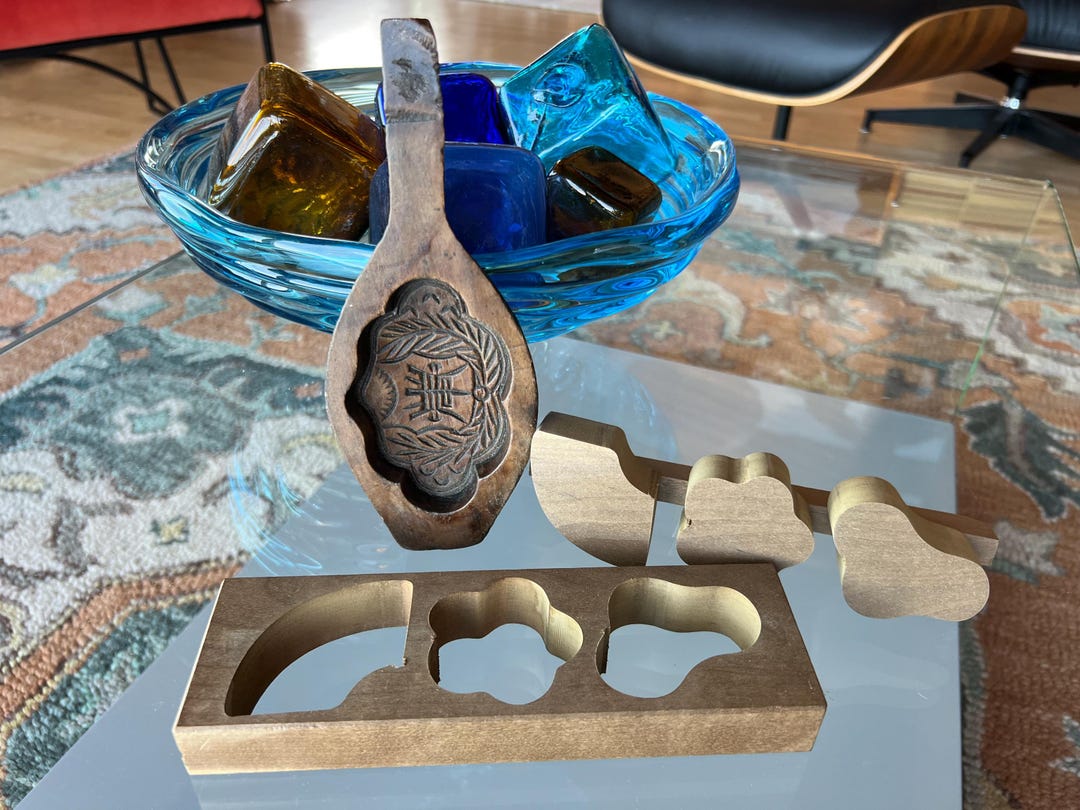 Discovered in Hawaii-two Fantastic Molds. A Vintage Onigiri Rice Cake ...