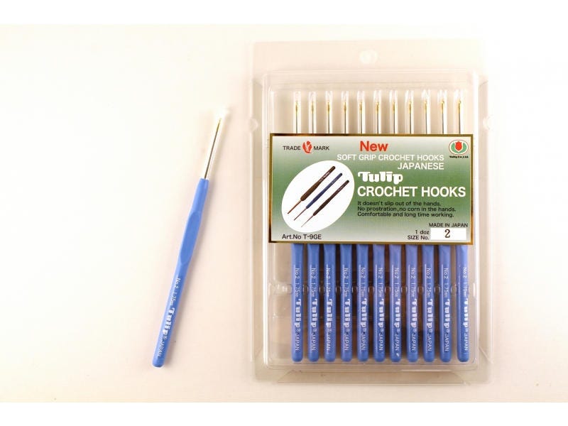 Tulip Steel Crochet Hook With Golden Point and Plastic Handle ...