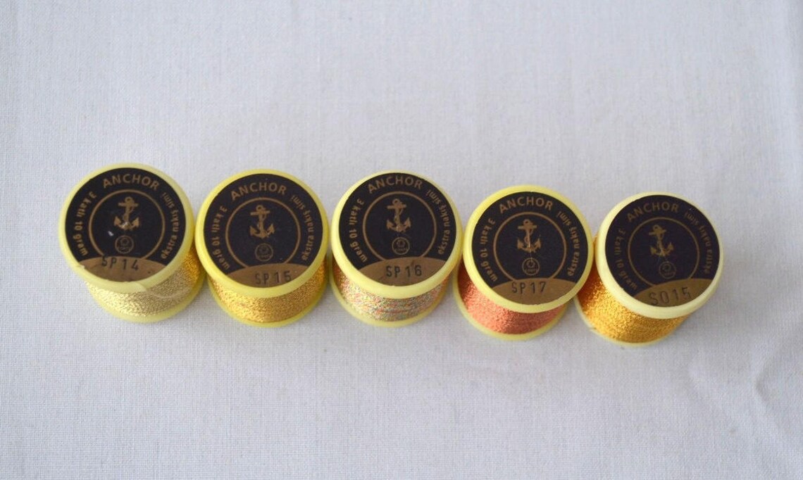 3-layer Extra Embroidery Thread by Anchor Coats Gold Metallic - Etsy