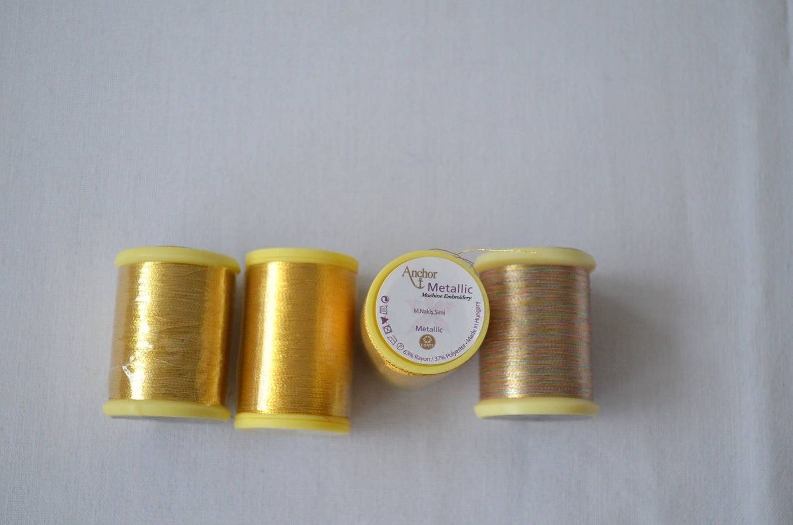 Anchor Coats Gold Metallic Machine Embroidery Sewing Thread Fiber Rayon ...