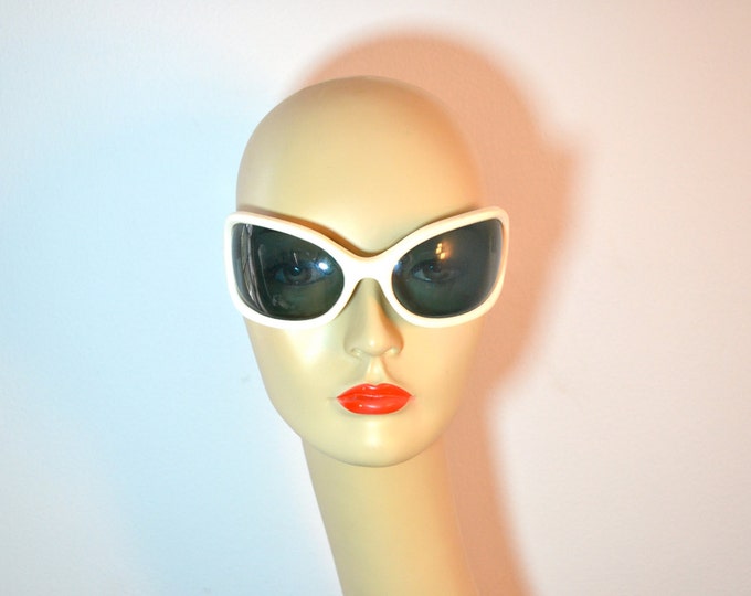 1960s Vintage Tropic-cal Mod Sunglasses With Original Case - Etsy