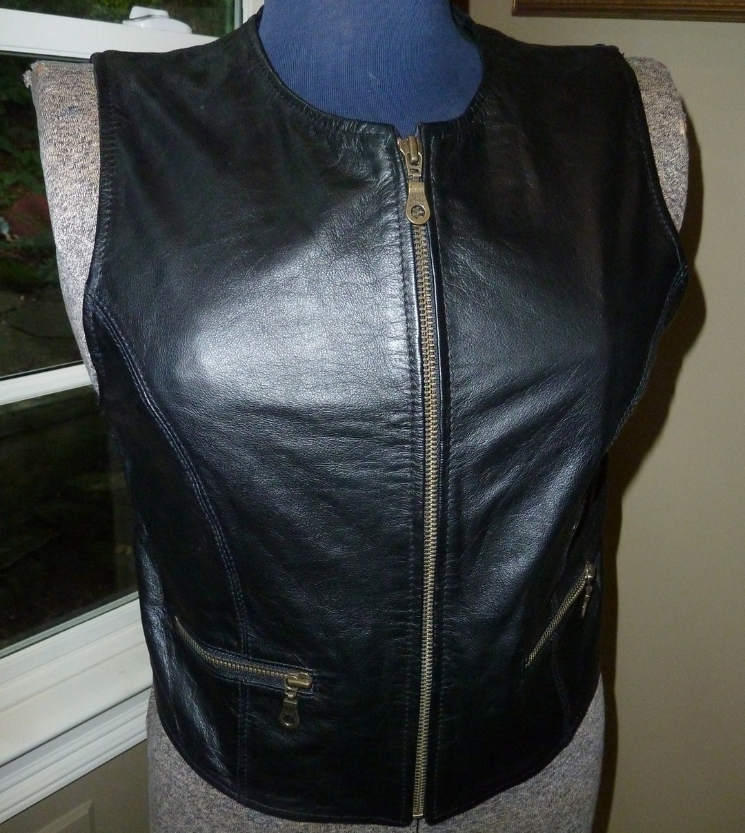 Ladies Leather Vest Jennifer Moore Size 6 Zipper up Front and Pockets ...