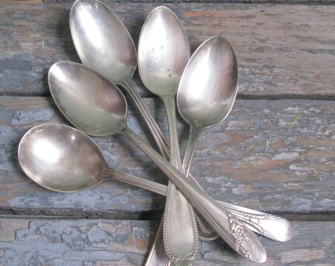 Vintage Spoons Set of 5 Silverplate Spoons Assorted - Etsy