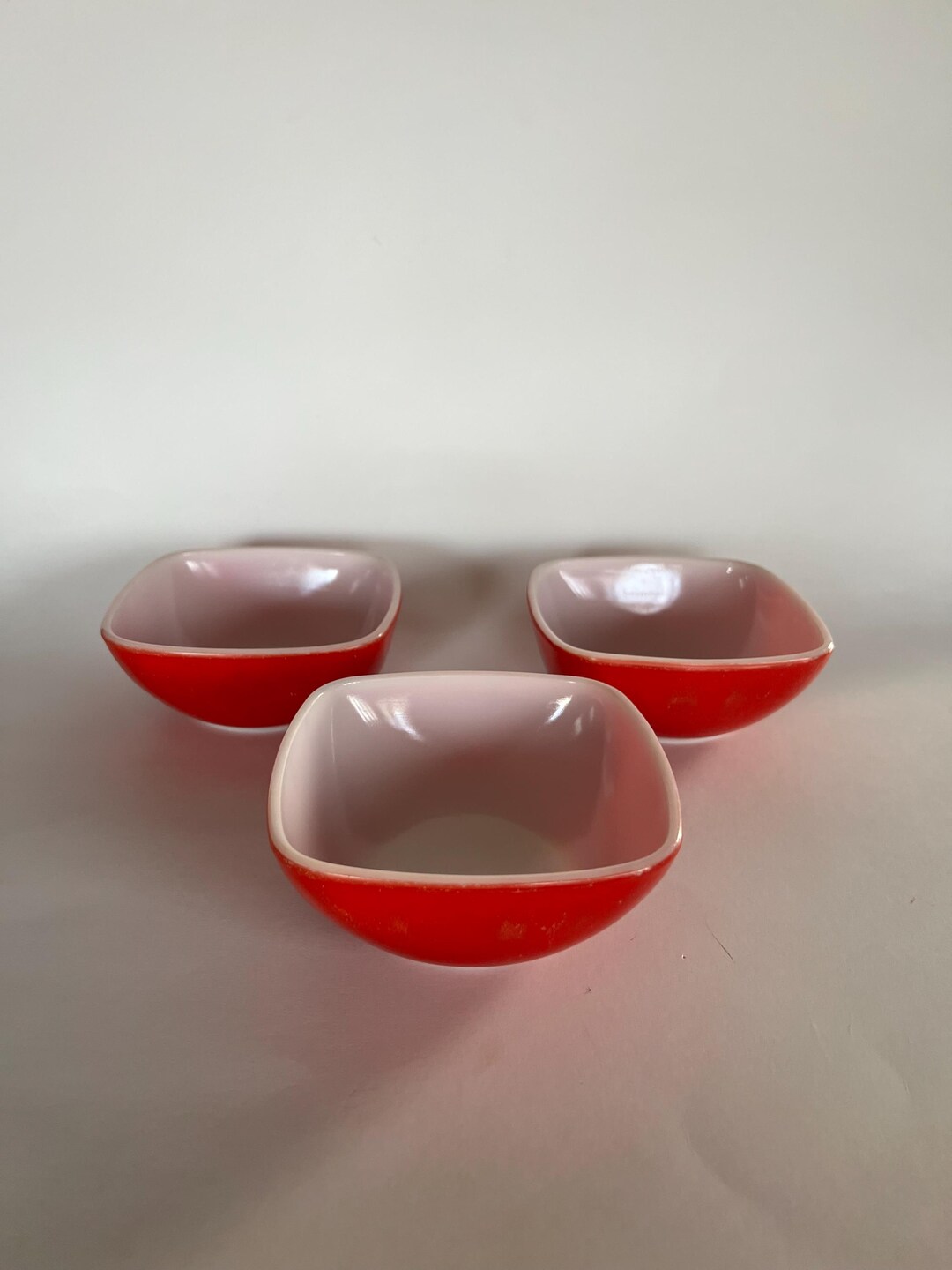 Three Vintage 50s PYREX Red Hostess 410 Bowls - Etsy