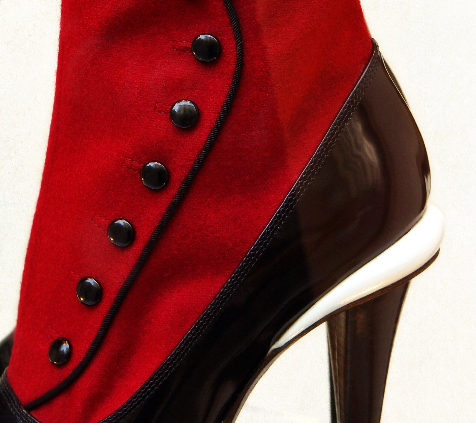 Kick Ass Boots, Fashion Photography, Italian Style, Red Suede Shoes ...