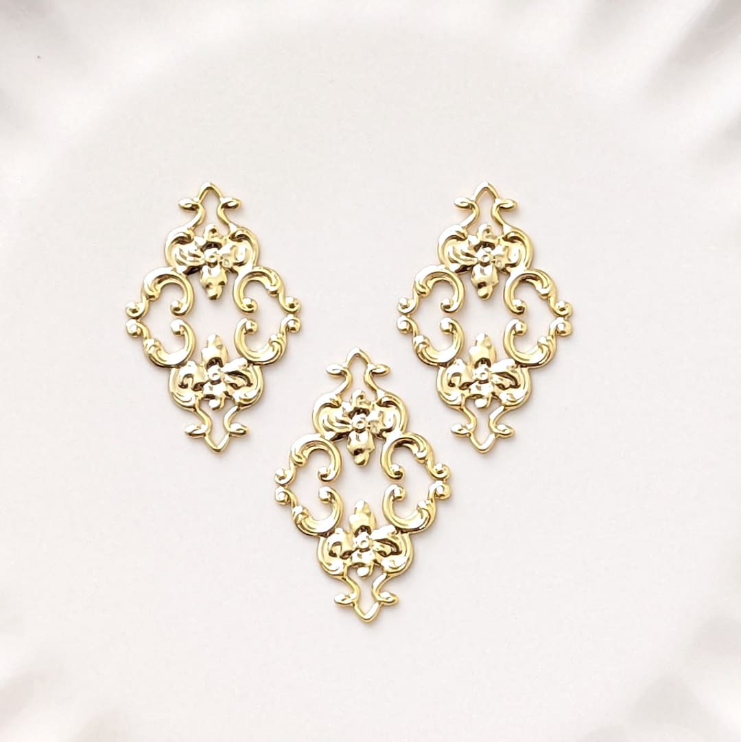 10 Pcs. Raw Brass Connector, Gold Filigree Settings, Floral Charms ...