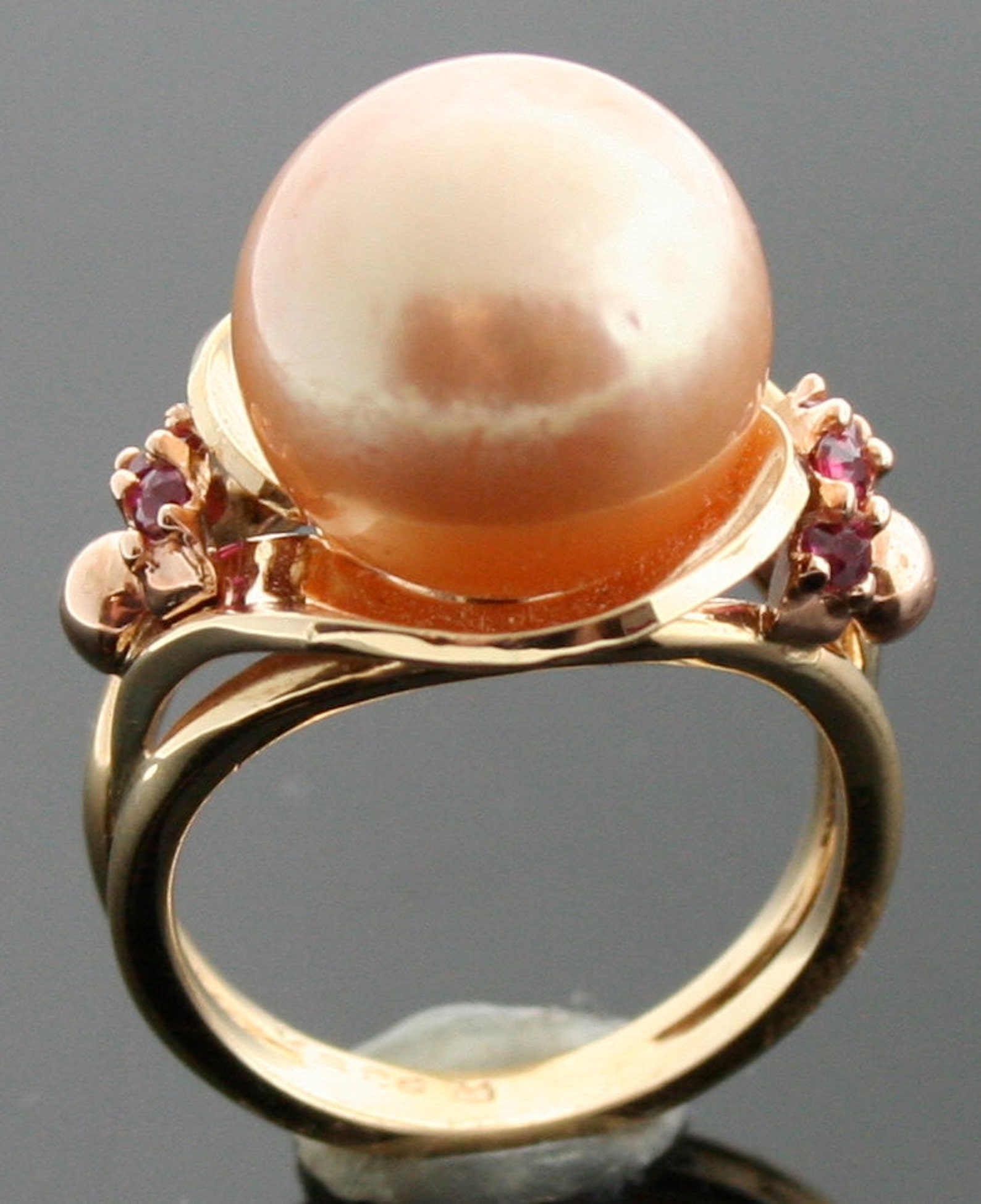 Vintage 14k Rose Gold Apricot South Sea Pearl and Ruby Ring | Etsy