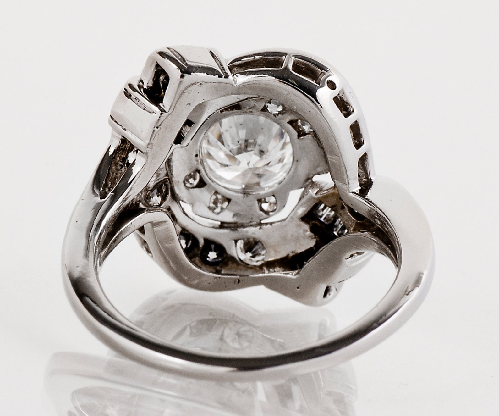 Vintage Ring - Vintage Retro 1930's-40's Platinum Diamond Engagement ...