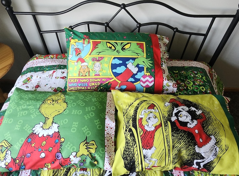 Grinch Pillowcase Panel Fabric Kit + FREE PATTERN –how the Grinch Stole ...