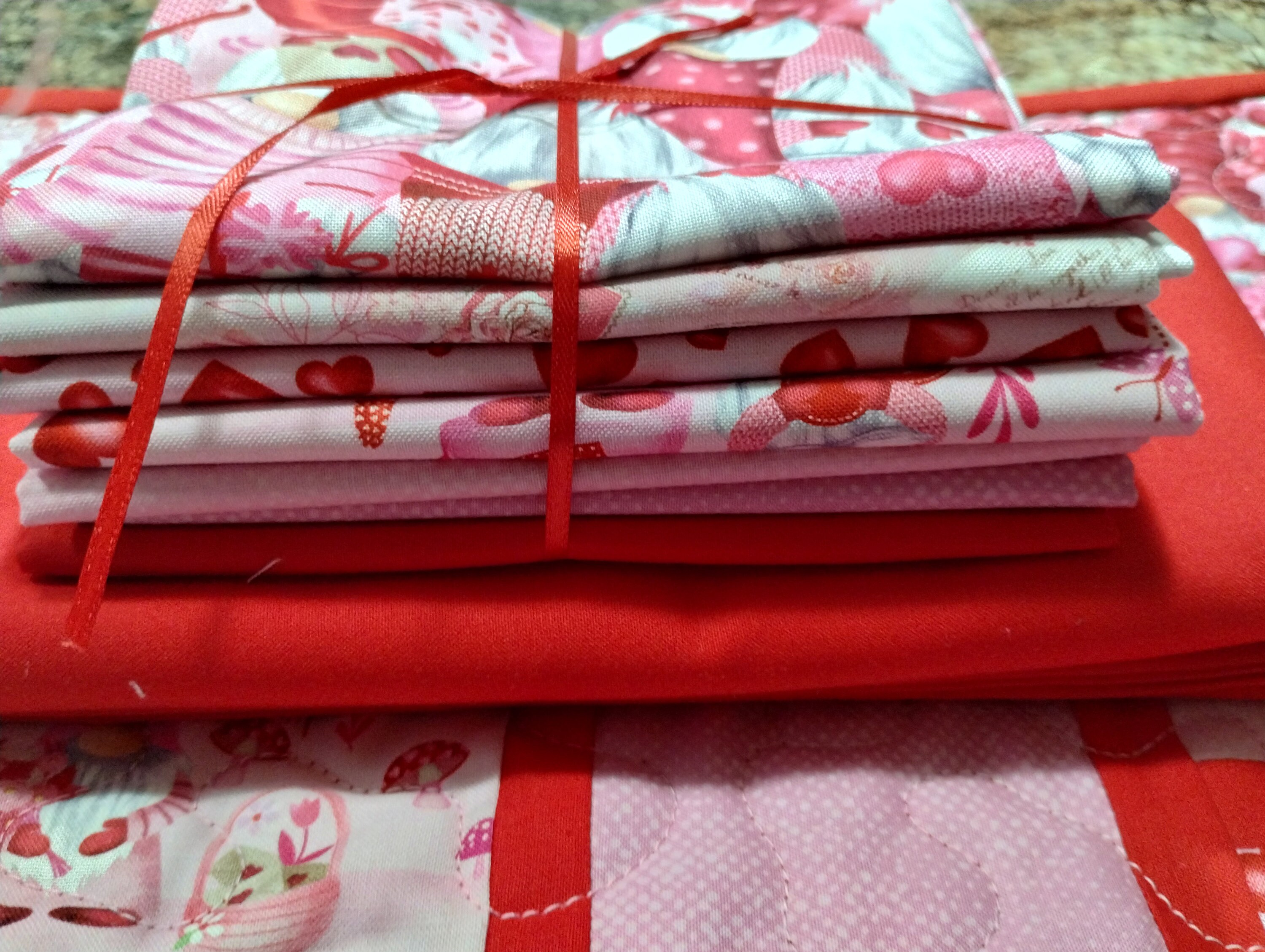 FREE PATTERN Pick 6 Placemats Valentine Gnome Fabric KIT by Timeless ...