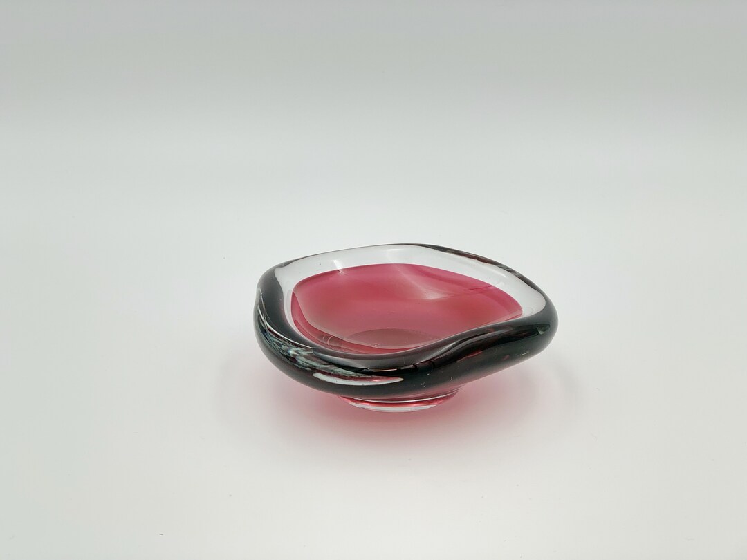 Magnor Norway Glass Dish , Small Red Glass Dish , Norwegian Art Glass ...