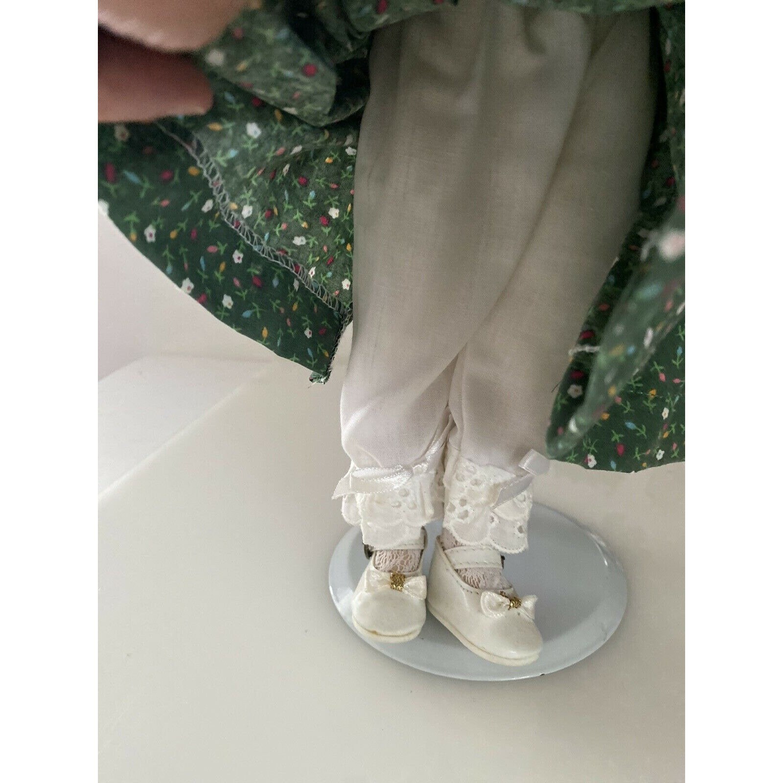 Paradise Galleries Porcelain erin the Legend of the Blarney Stone ...