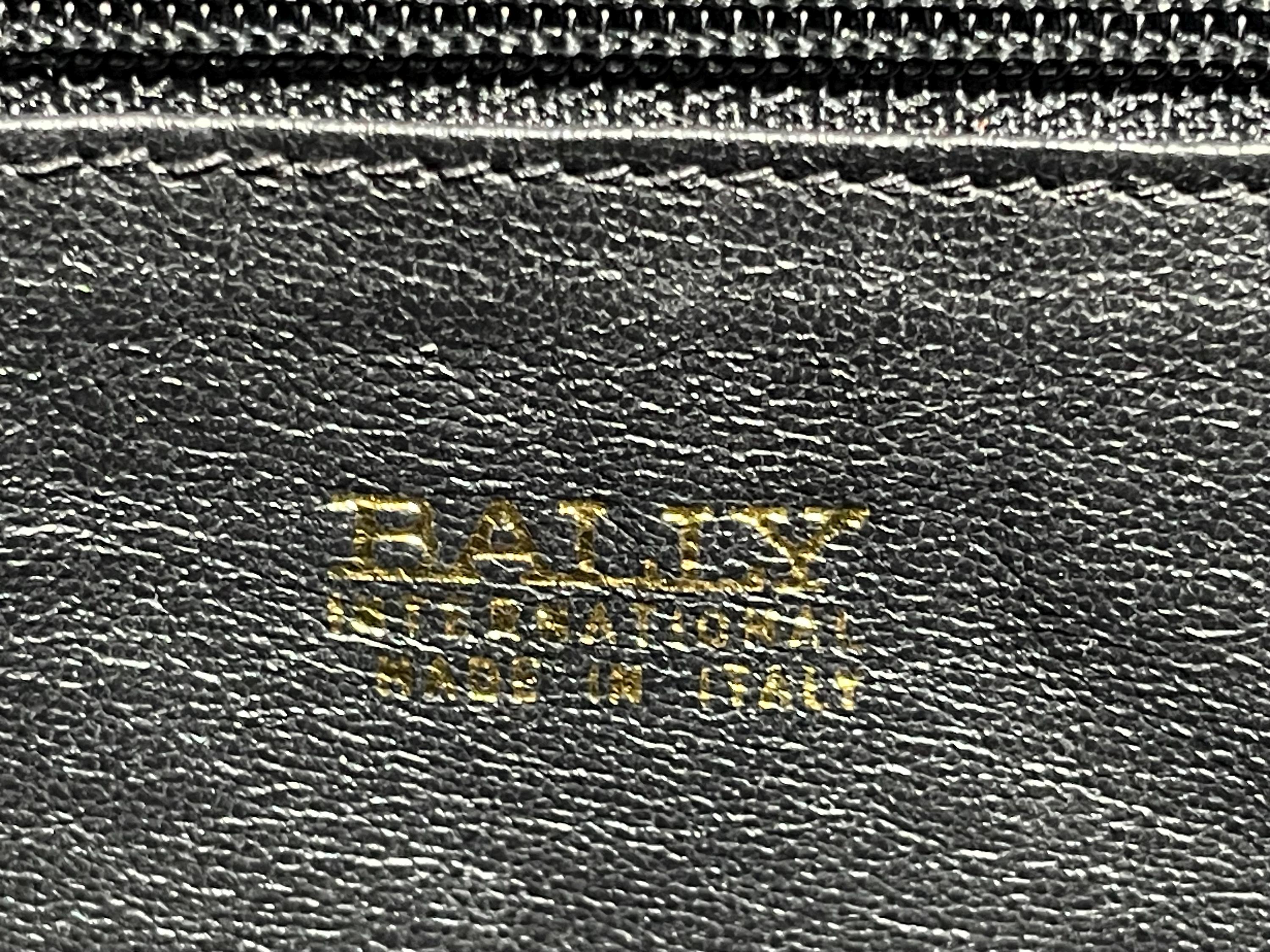 Vintage BALLY Genuine Ostrich Leather Shoulder Bag Purse With Gold Tone ...
