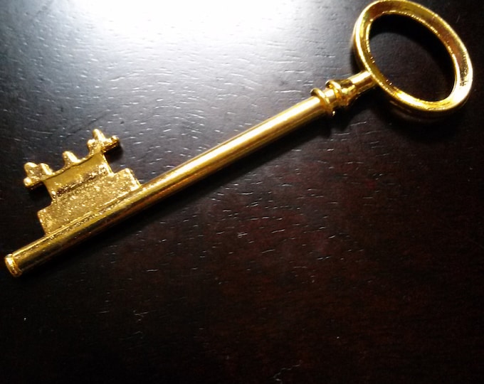 Large Skeleton Key Pendant Shiny Gold Key Big Key 3 Inch Key - Etsy