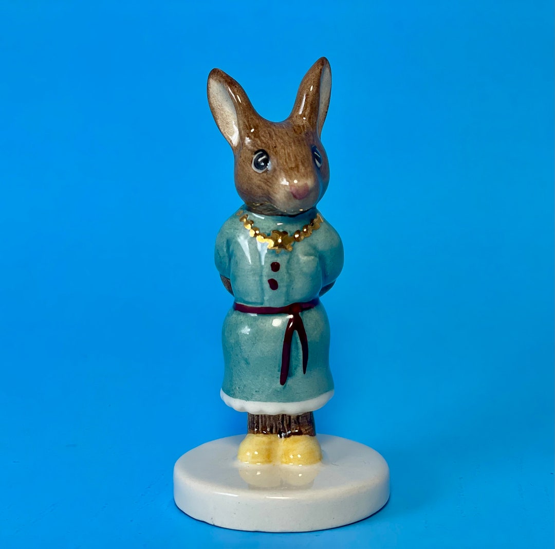 Royal Doulton Bunnykins Royal Family Princess Beatrice Figurine - Etsy