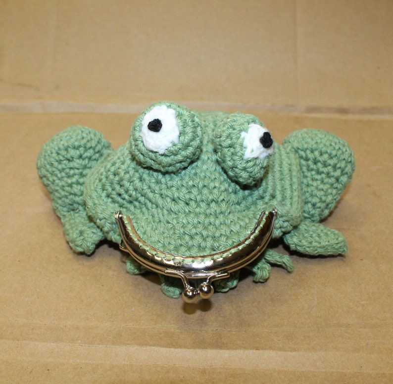 Handmade Crochet Frog Purse Shaped Coin Clasp Pouch Green Brown Toad ...