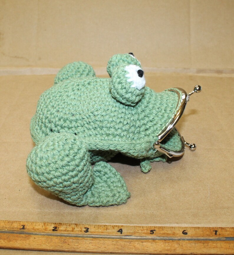 Handmade Crochet Frog Purse Shaped Coin Clasp Pouch Green Brown Toad ...