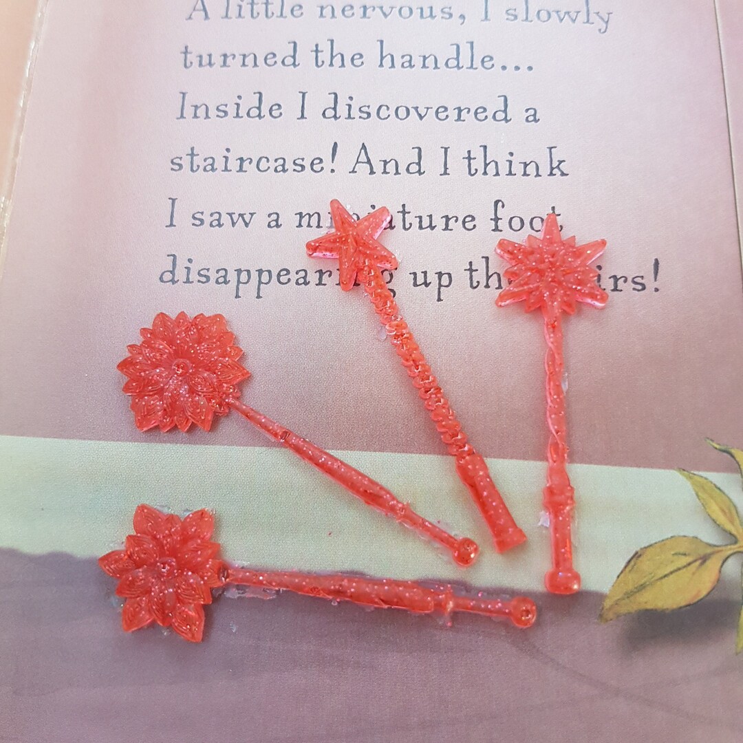 Miniature Fairy Wands, 4 X Christmas Magical Elf Garden Accessory ...