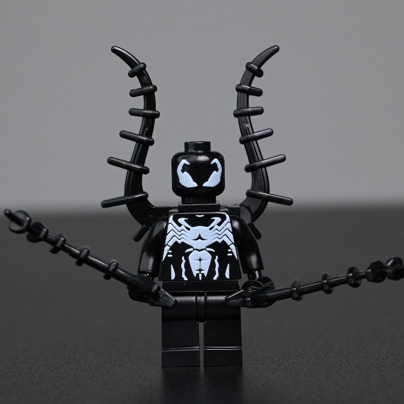 Symbiote Spiderman Legos - Etsy