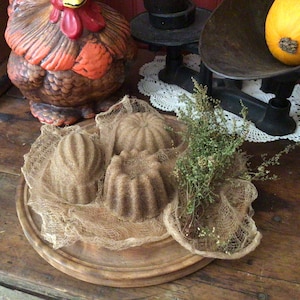 Primitive Early Pantry Tea Bread Sugar Cakes Colonial Decor Farmhouse ...