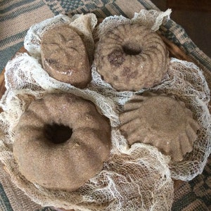 Pantry Sugar Plum Cakes Primitive Christmas Rustic Country Colonial ...