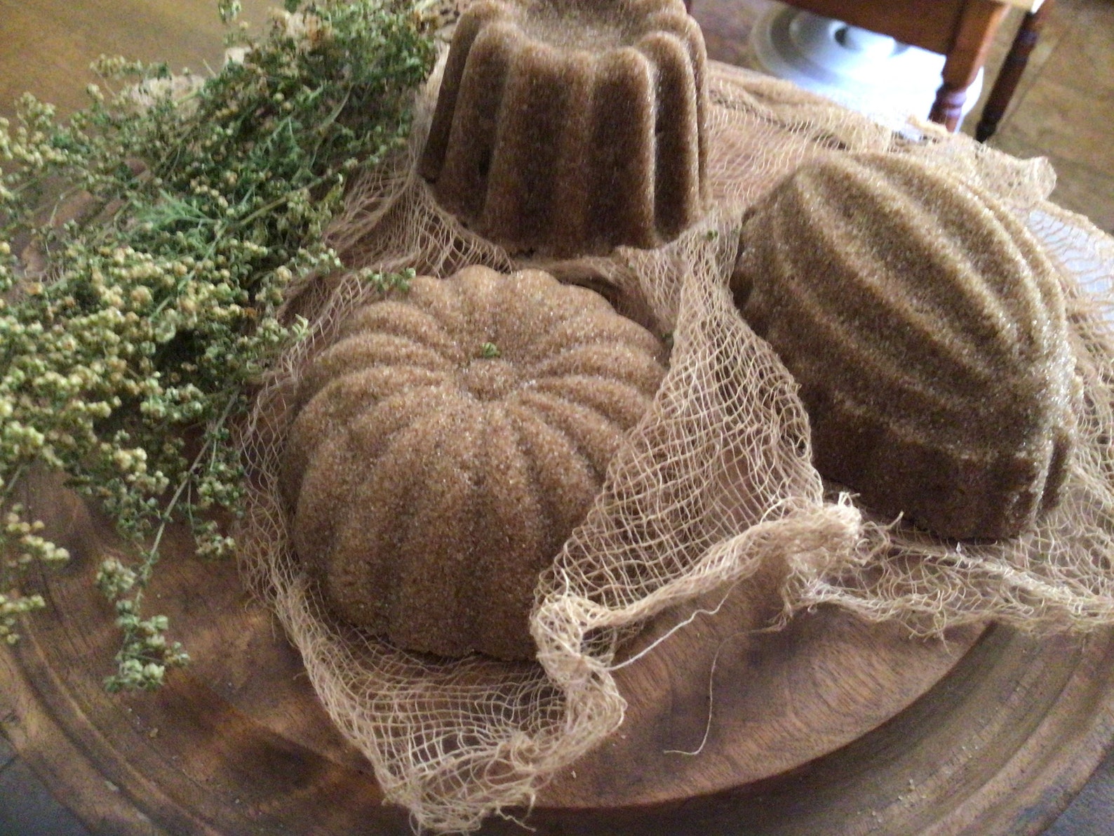 Primitive Early Pantry Tea Bread Sugar Cakes Colonial Decor Farmhouse ...