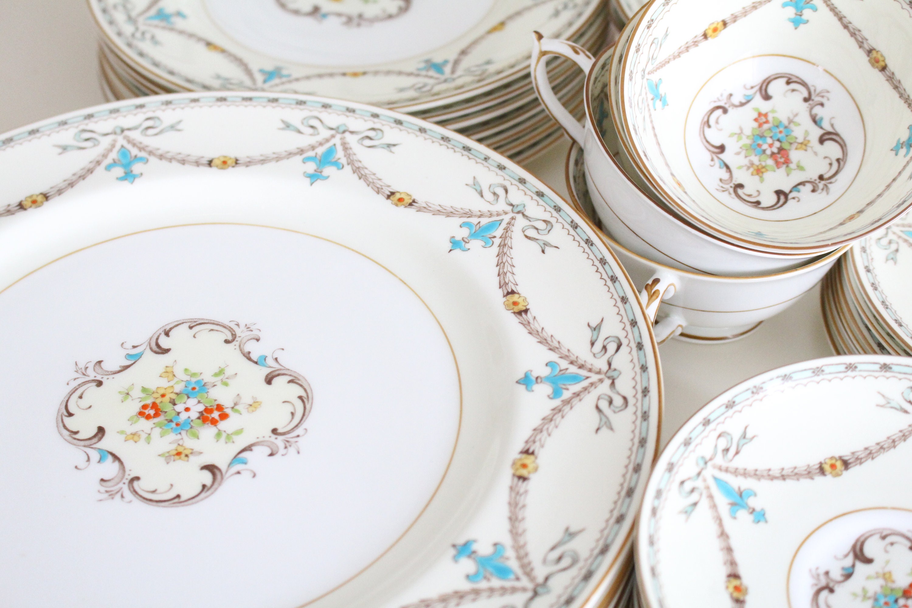 RARE DINNERWARE SET 5 Piece Set English Fine Bone China | Etsy