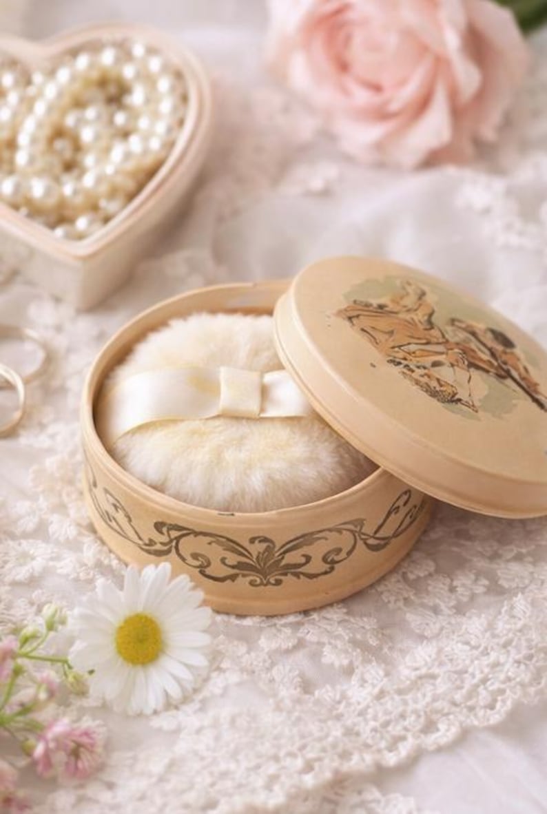 MUSICAL POWDER BOX, Romantic Mid-century Vanity Keepsake, Gifts for Her ...