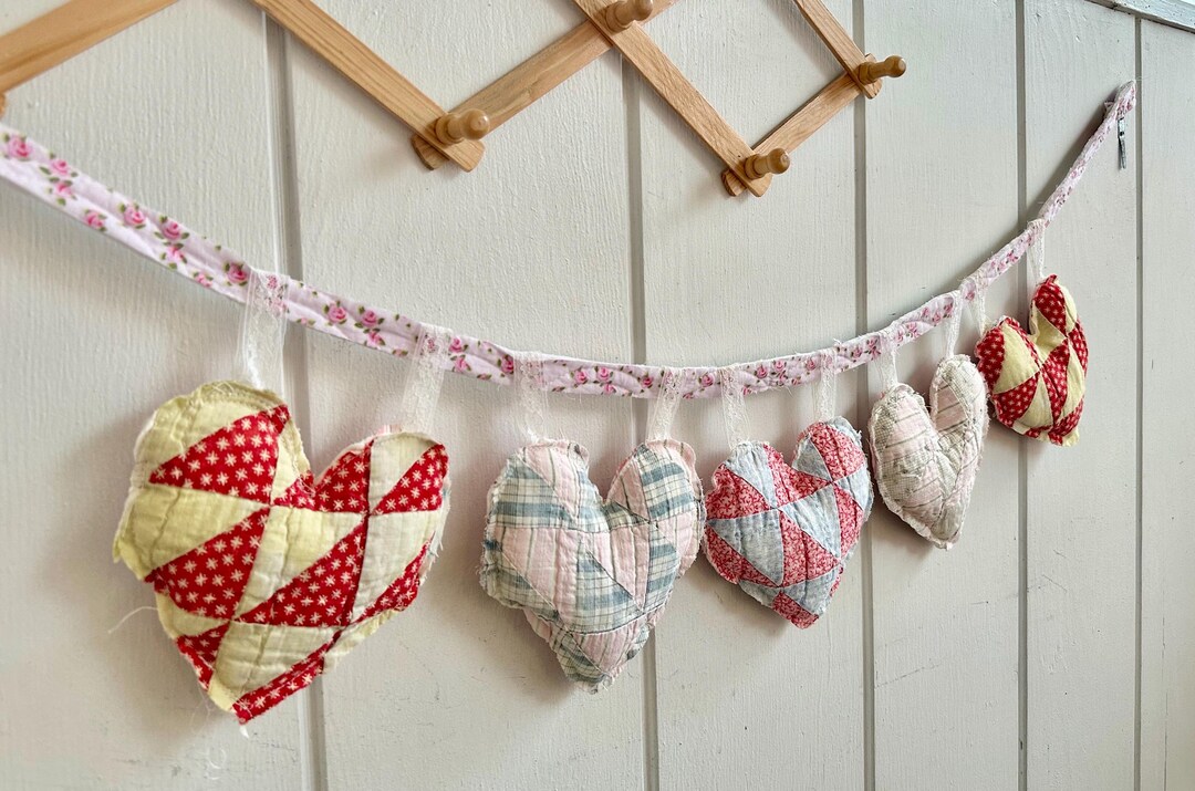 Vintage Quilt and Lace Heart Banner | Removable Hearts | Quilt Banner ...
