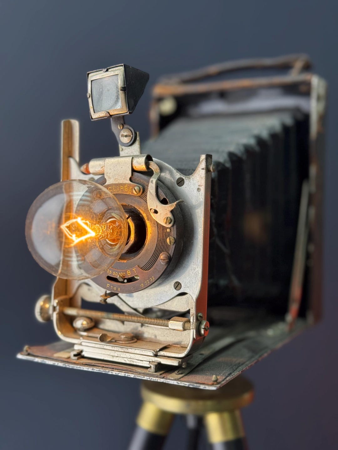 Upcycled Camera Lamp – Mid-century Modern Tripod Base, Handcrafted - Etsy