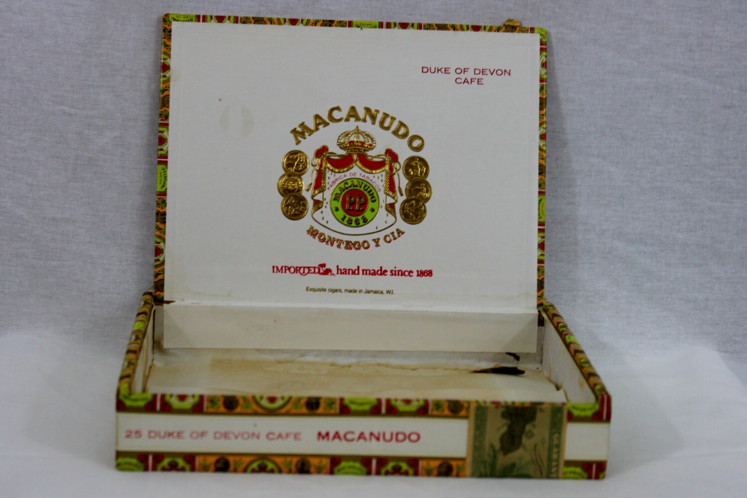 Vintage Macanudo, Duke of Devon Café Wooden Cigar Box, Kingston Jamaica