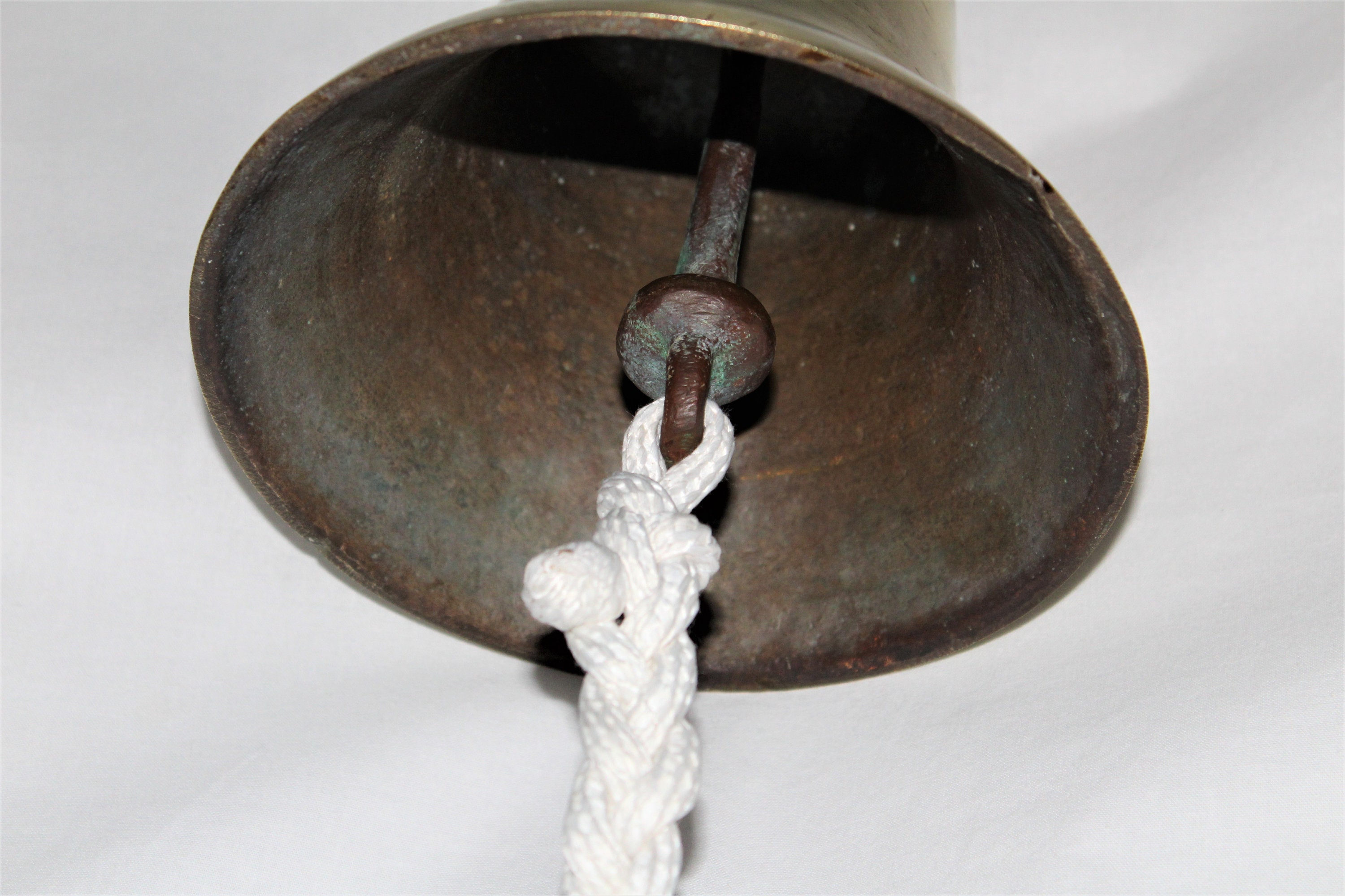 Vintage Brass Nautical Ships Bell, Load Sounding