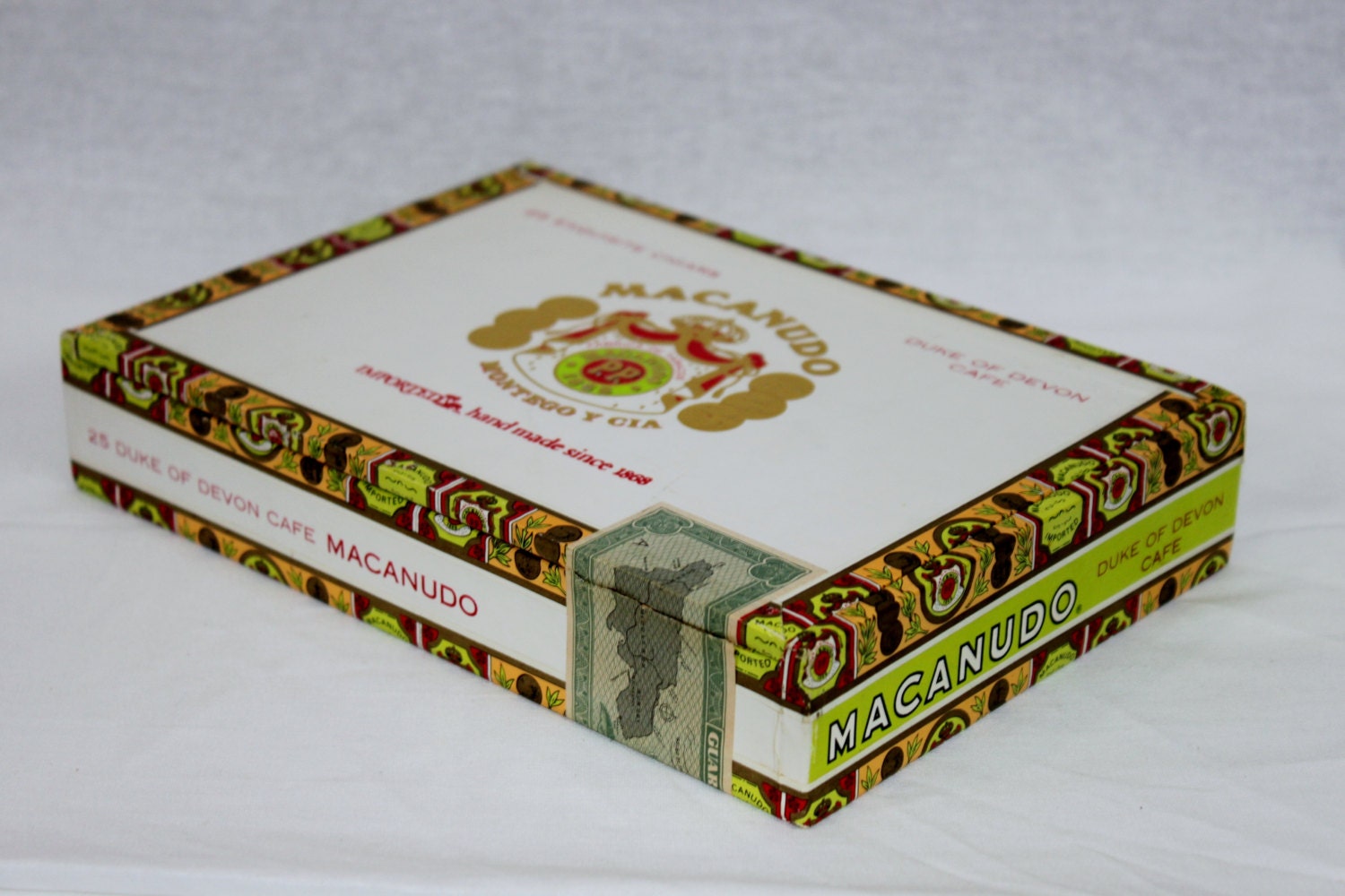 Vintage Macanudo, Duke of Devon Café Wooden Cigar Box, Kingston Jamaica