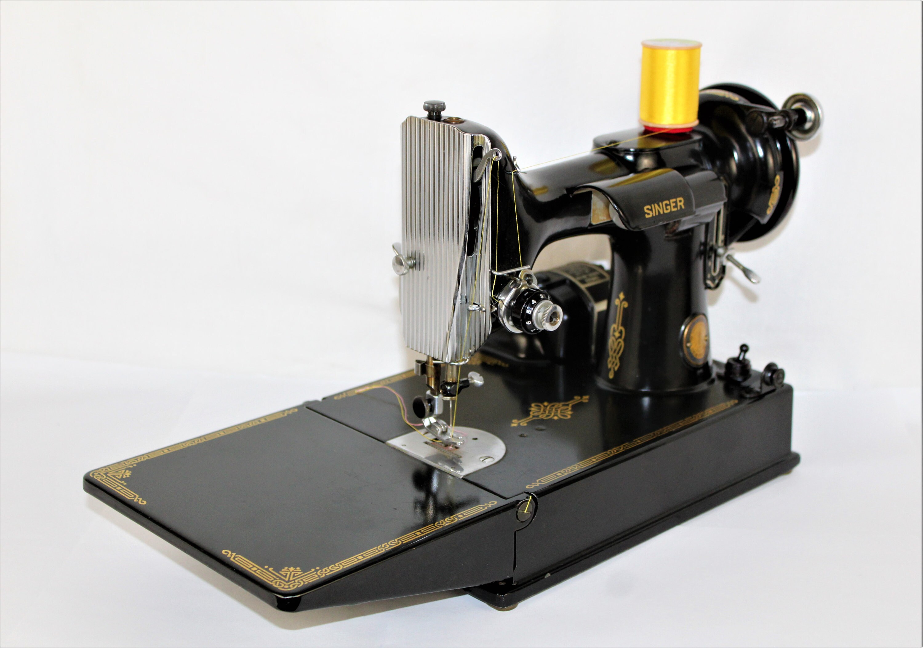 1951 Singer Centennial 221 Featherweight Sewing Machine with Carry Case ...