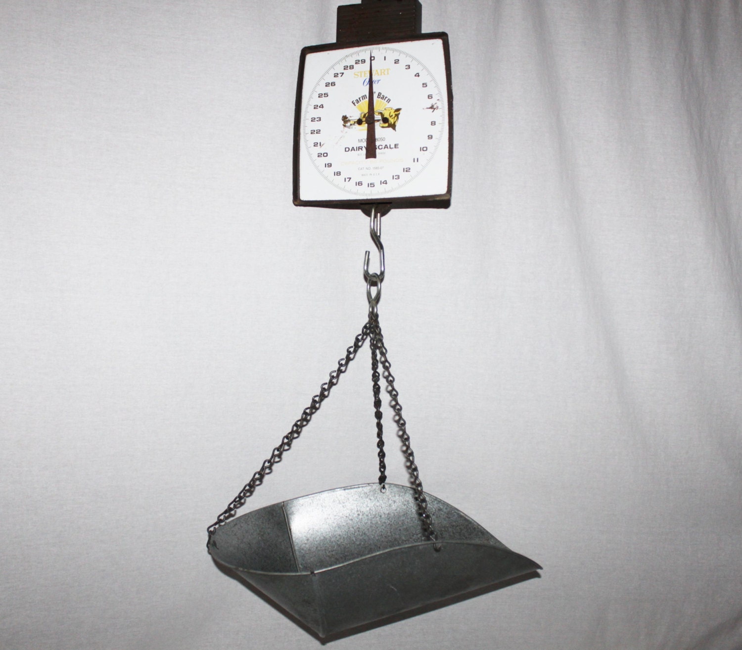 Vintage 1960s Farm ‘N’ Barn Hanging Scale Stewart Oster Scale, 60lbs ...