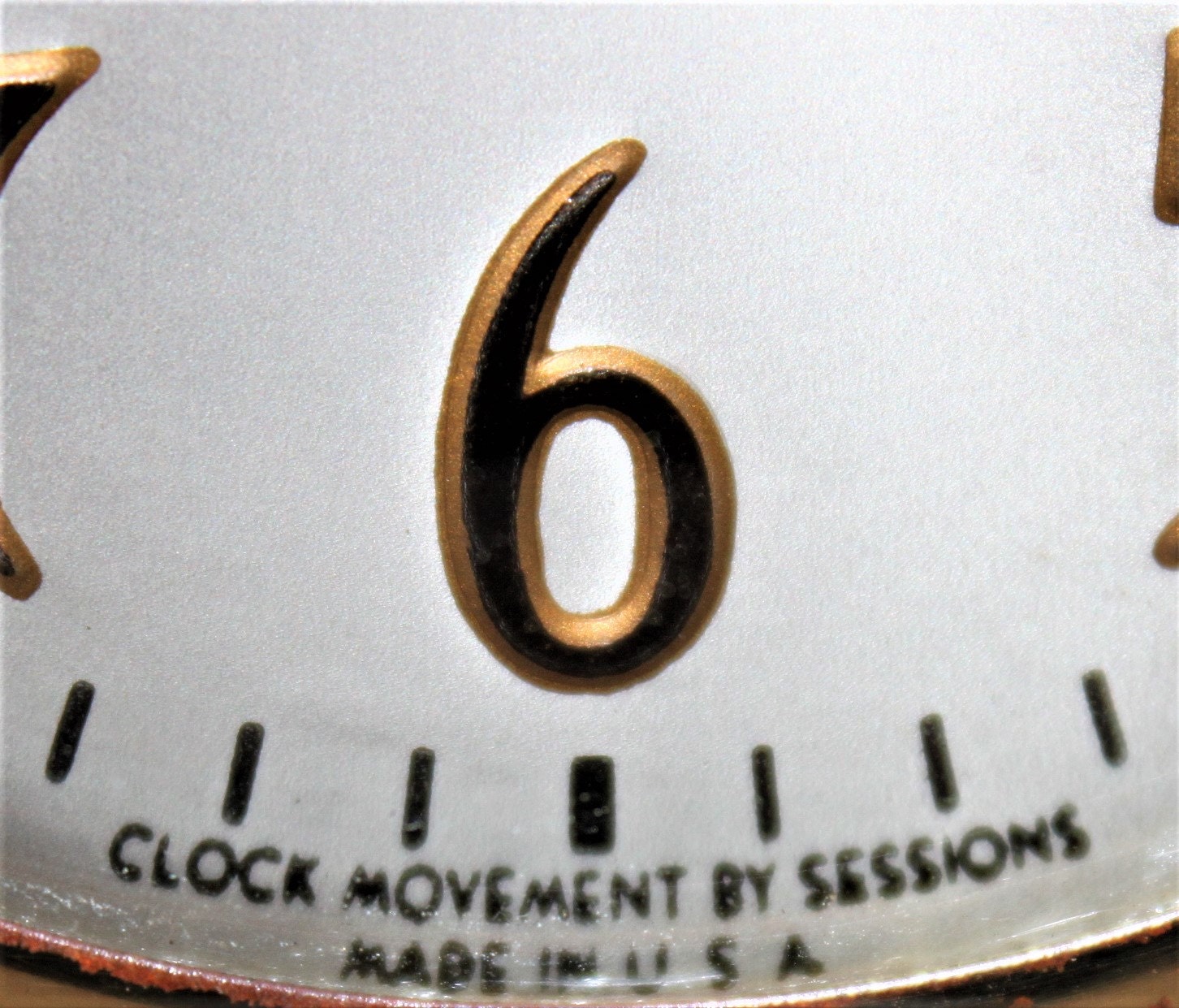 Vintage 1940-50s Hood Tire Company Tractor Tire Desk Clock