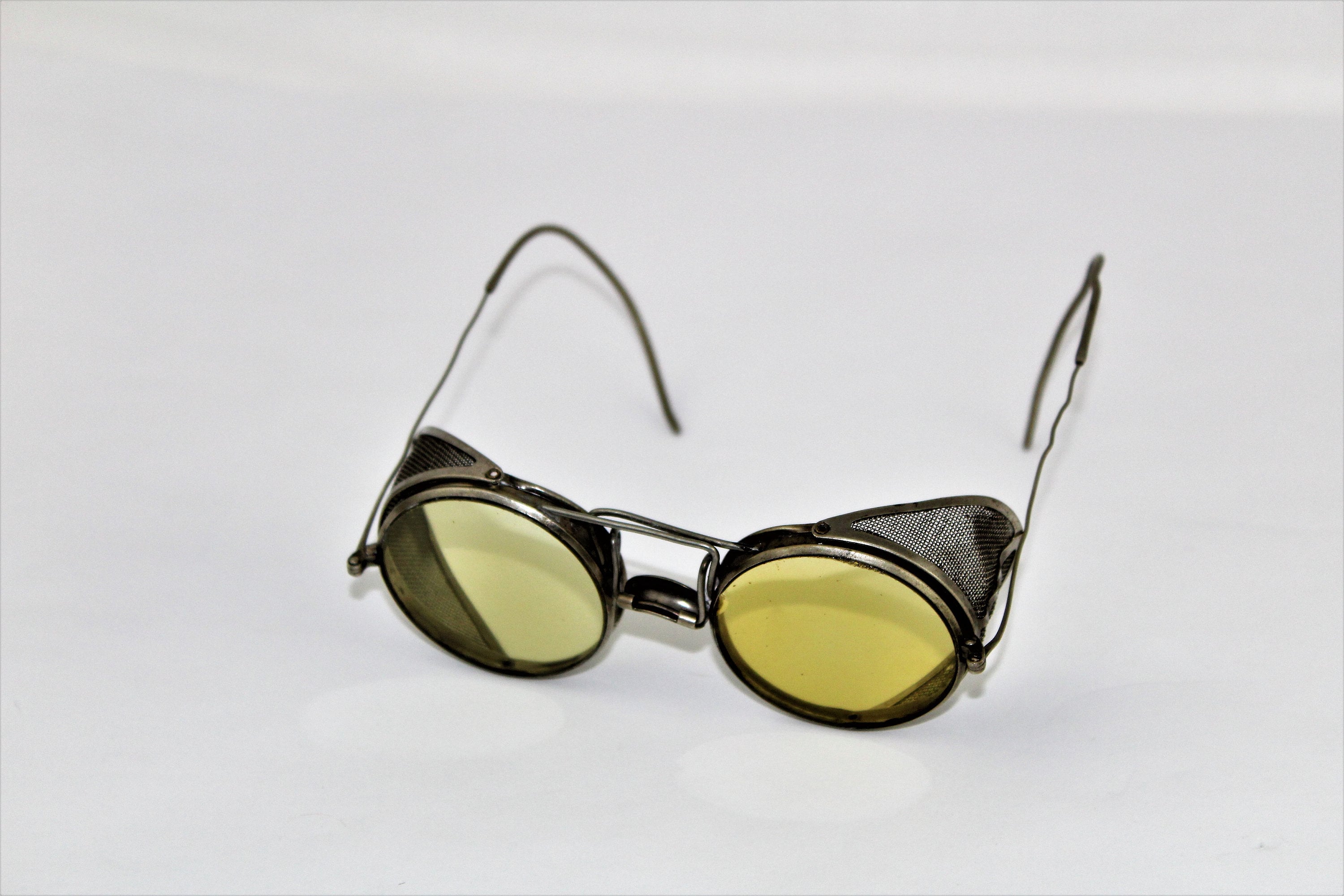 Antique 1917 Pair of Yellow Lens Wellsworth Safety Goggles