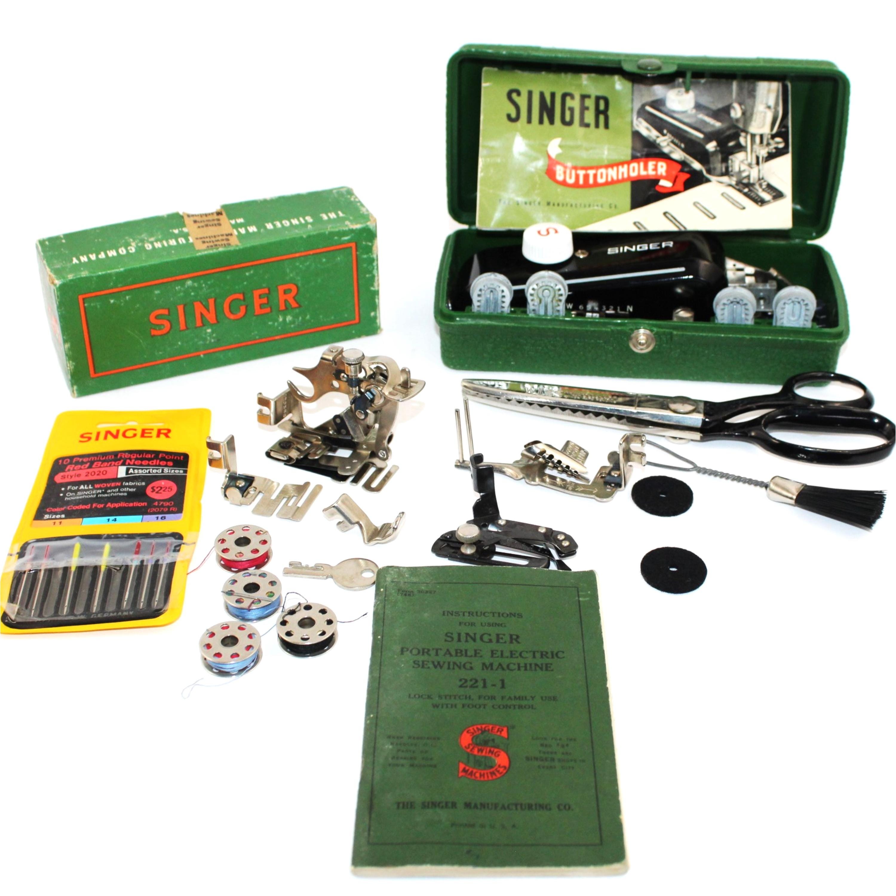1954 Singer 221 Featherweight Sewing Machine, Cleaned and Serviced