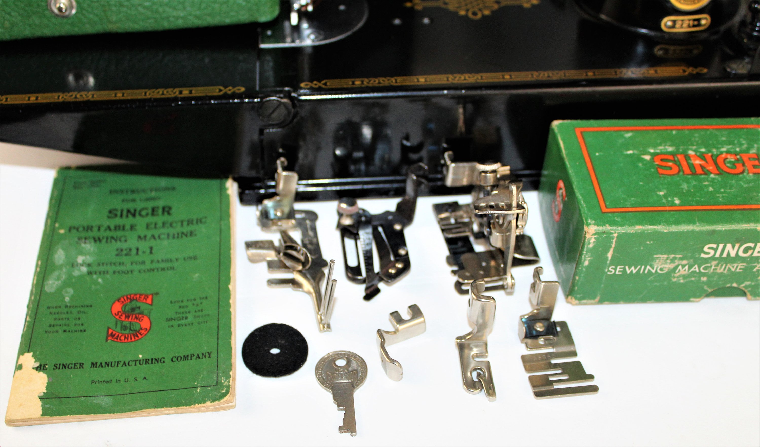 1955 Singer 221 Featherweight Sewing Machine, Cleaned and Serviced