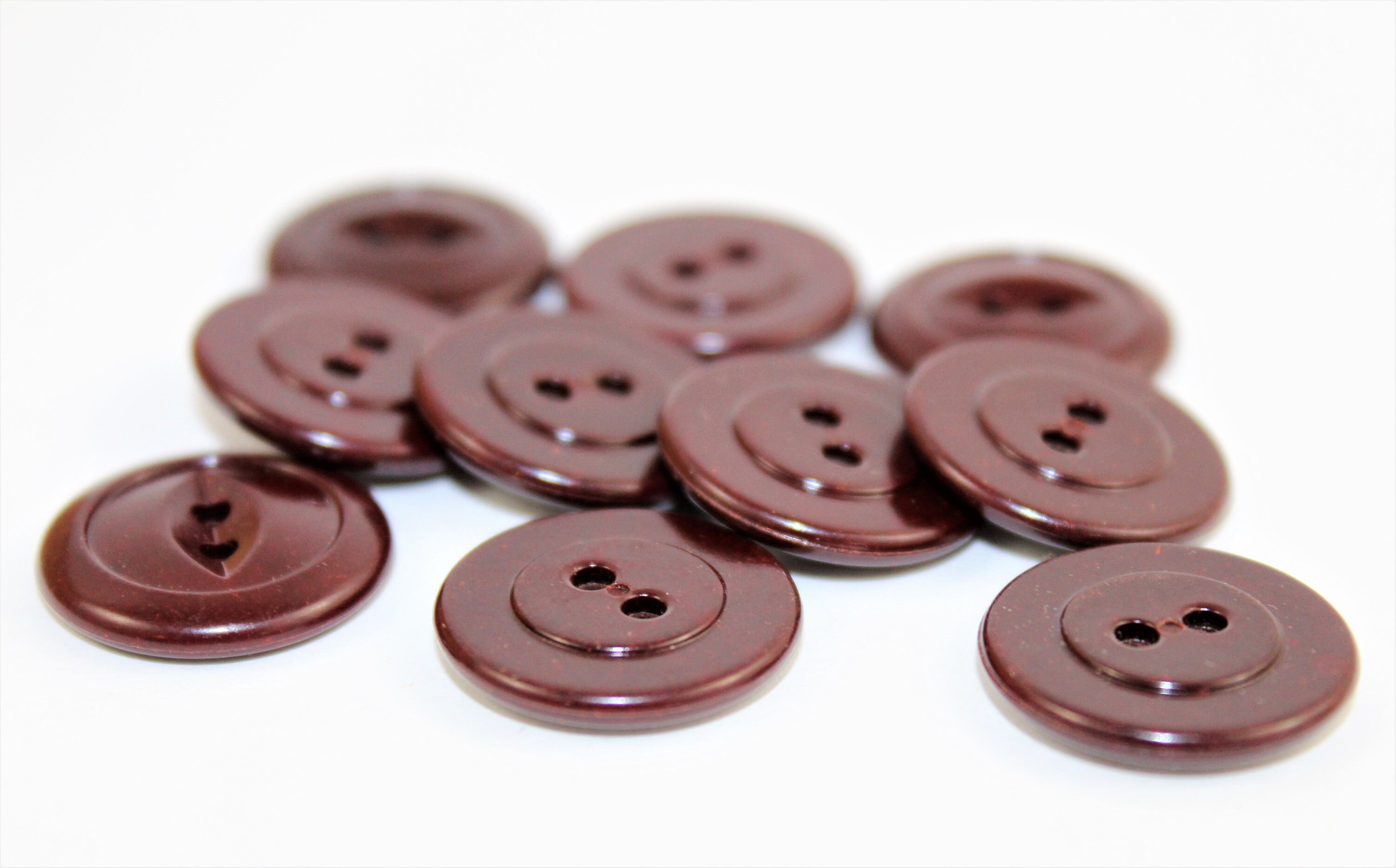Vintage 3/4” Wine Colored Buttons in a Universal Button Fast & Button ...