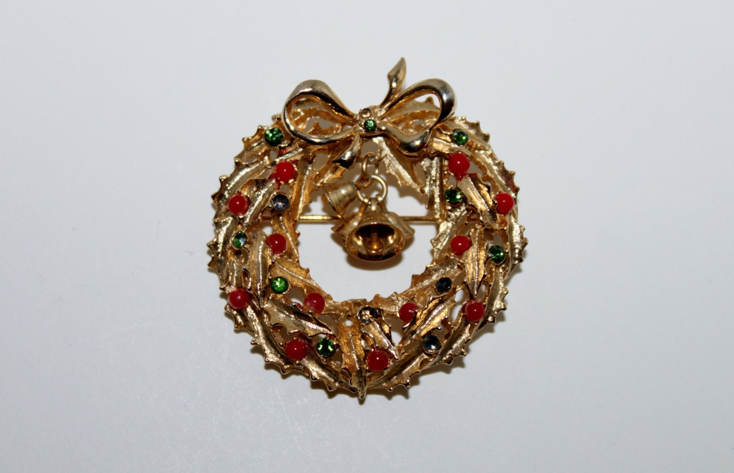 Vintage ART Gold-Tone Christmas Wreath with Bells, Christmas Brooch
