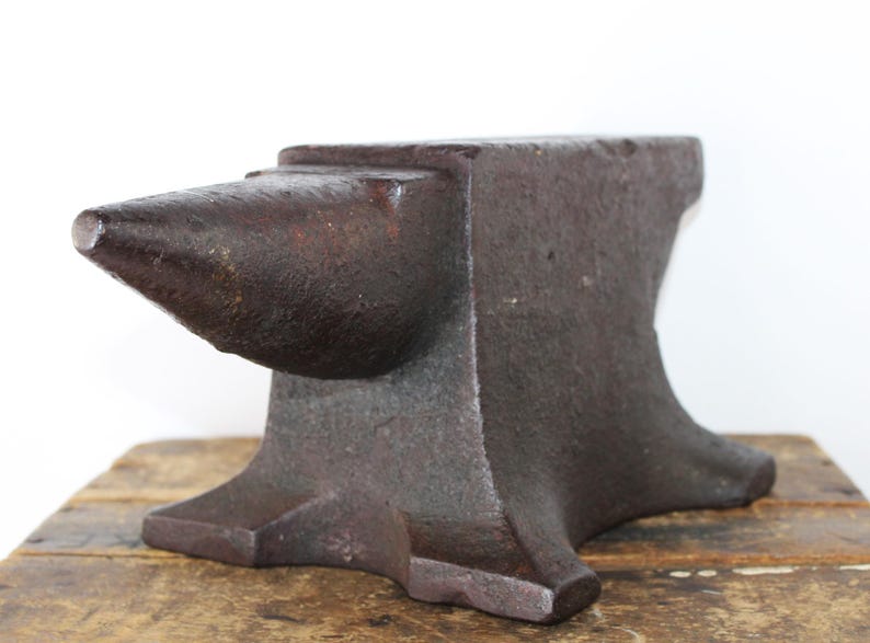Vintage 50-pound Blacksmith Anvil for Metal Forging, Knifemaking ...