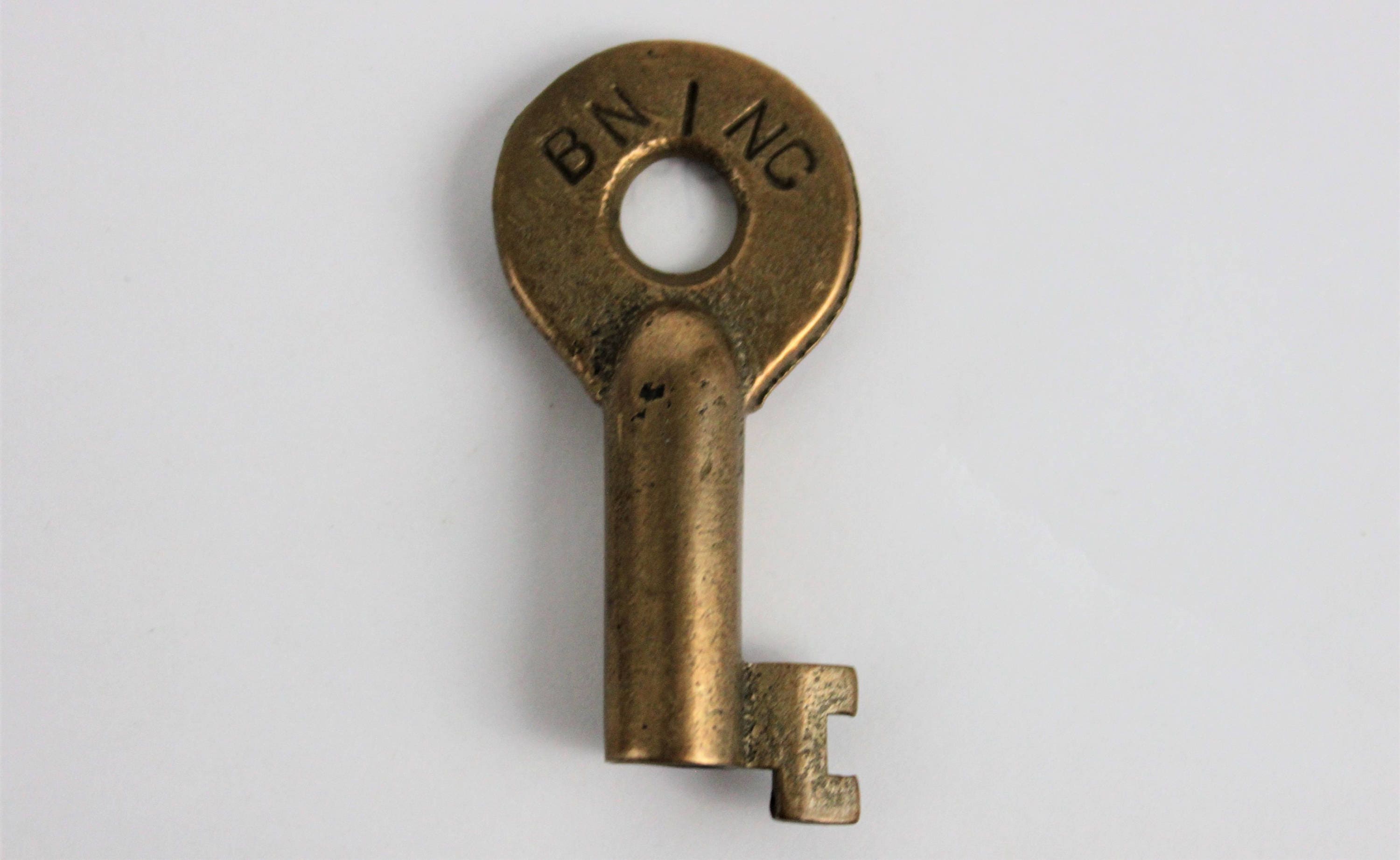 Vintage Adlake Burlington Northern Railroad Hollow Barrel Brass Key, BN INC