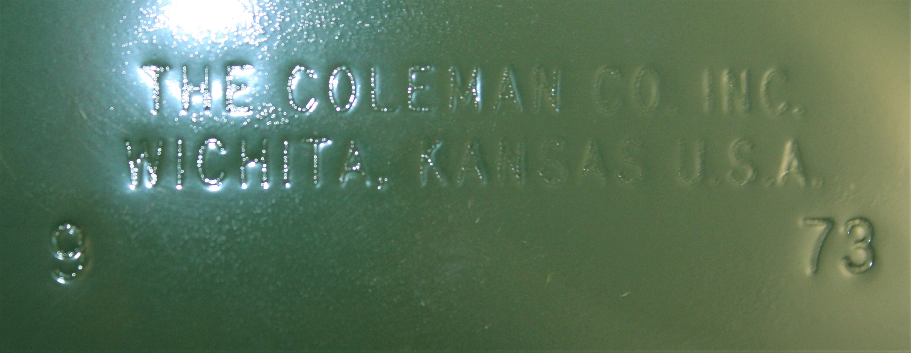 1973 Green Coleman 220H Lantern, Camping Lantern 1973 Green Coleman 220H Lantern, Camping Lantern