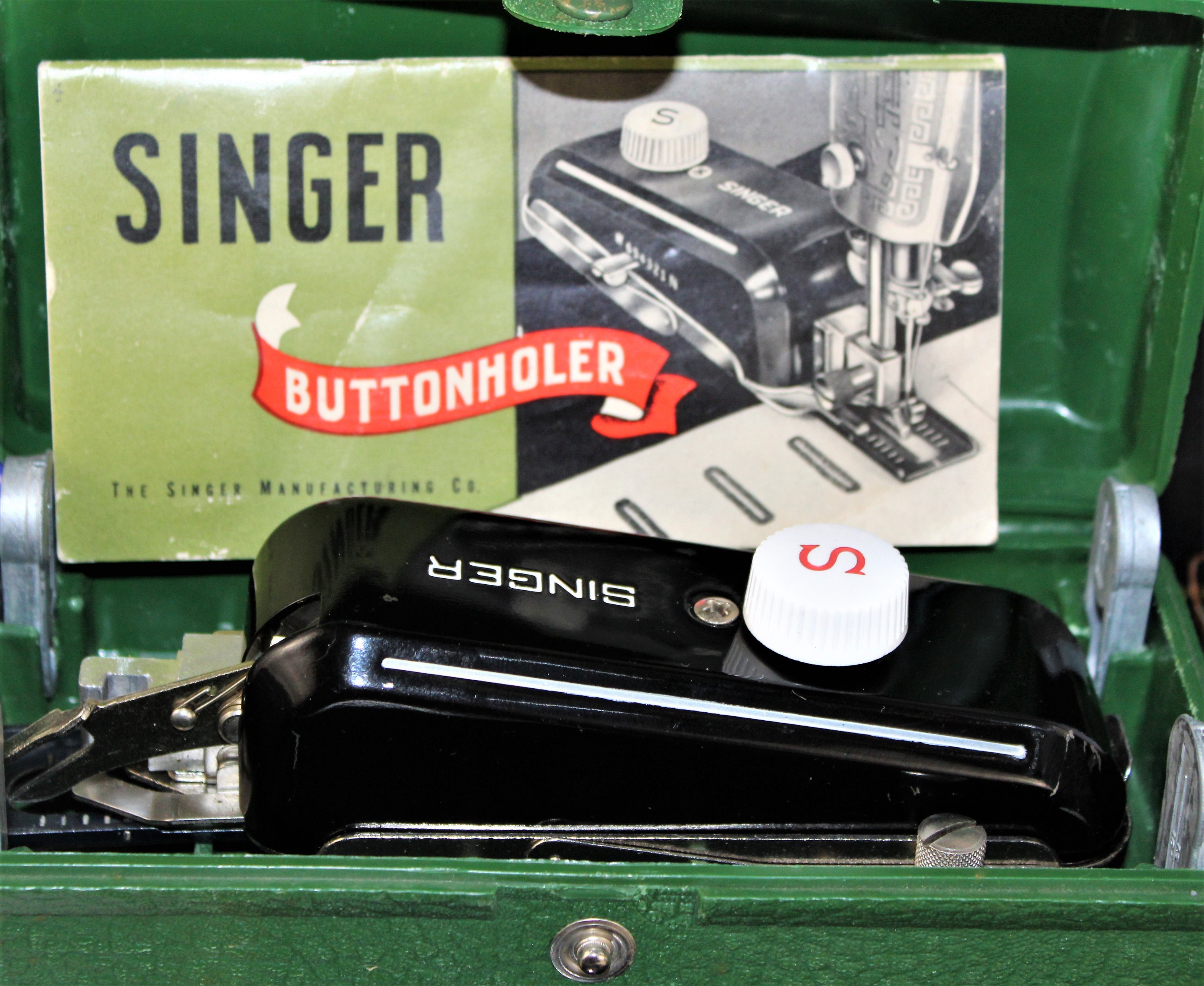 1955 Singer 221 Featherweight Sewing Machine, Cleaned and Serviced