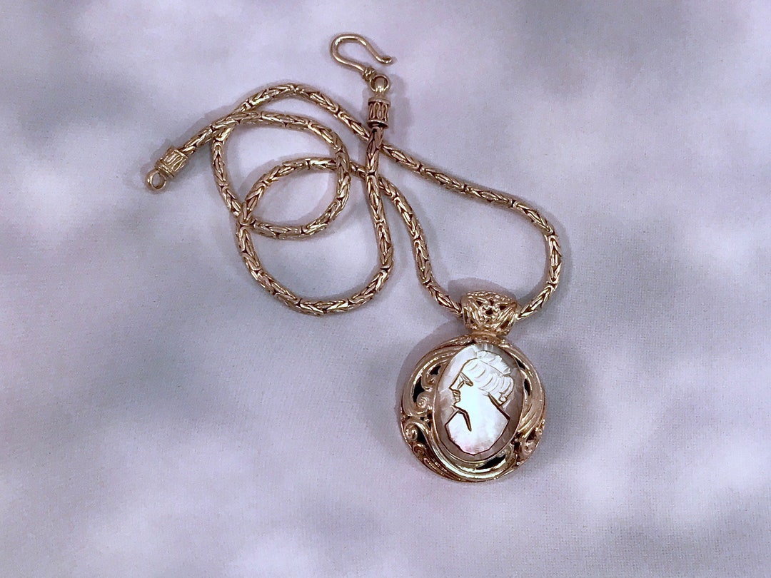 Queen Victoria Shell Cameo on Silver Chain - Etsy