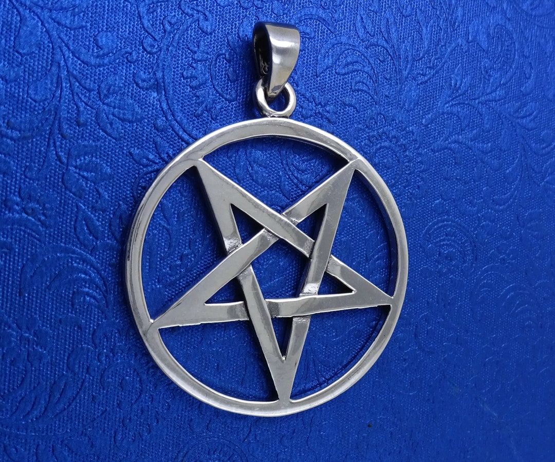 Inverted Pentagram in a Circle Pendant Satanic Occult 10g Sterling ...
