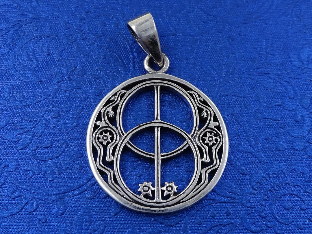 Chalice Well Pendant Celtic 925 Silver - Etsy