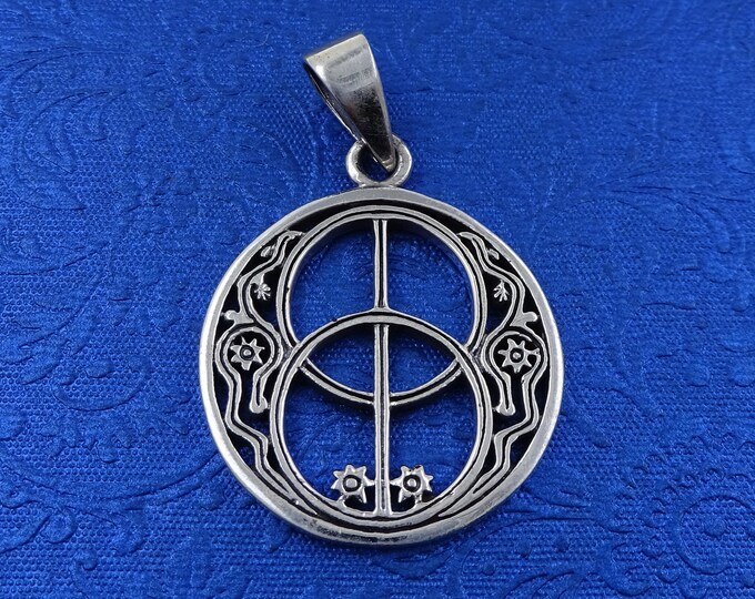 Chalice Well Pendant Celtic 925 Silver - Etsy